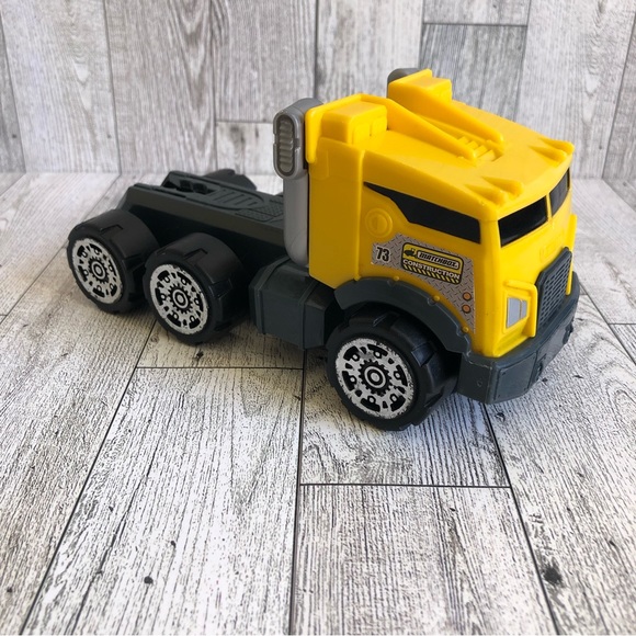 Mattel | Toys | Mattel Matchbox Car Carrier Hauler Semi Truck Tractor ...